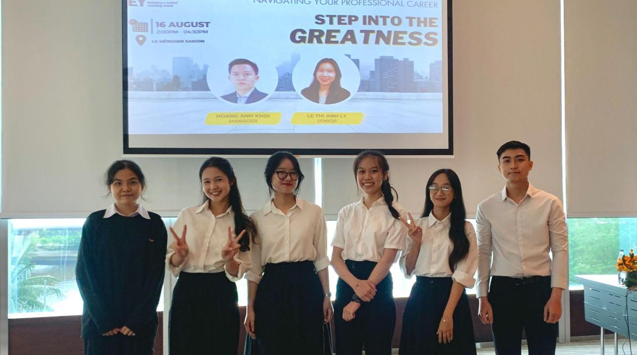 ATTENDANCE THE "EY CAREER DAY" PROGRAM AT EY VIETNAM OF STUDENTS OF ...